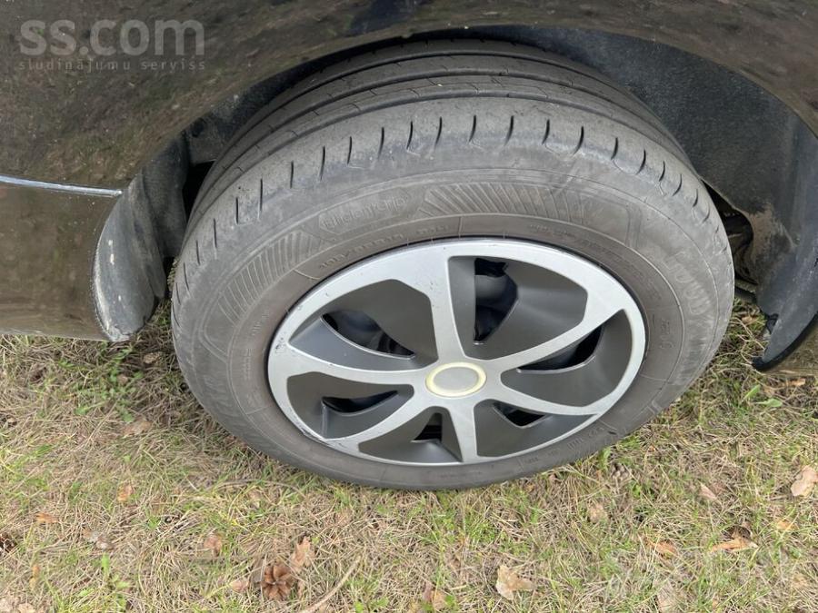 Melns Citroen Berlingo 2017 Rīga, ar dzinēja tilpumu 1.60 L un nobraukumu 184 tūkst. km par 6780 €, foto 10 vietnē AUTOMOTO.COM.LV