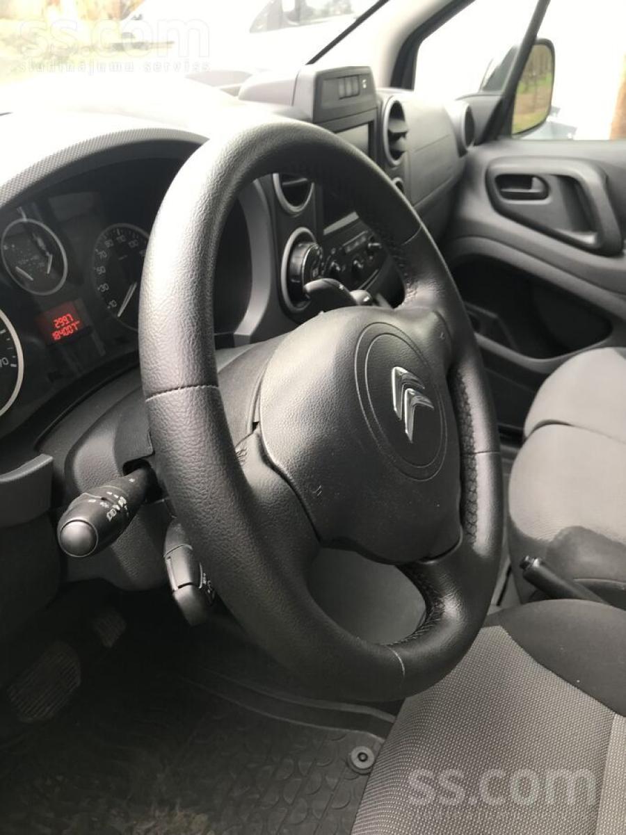 Melns Citroen Berlingo 2017 Rīga, ar dzinēja tilpumu 1.60 L un nobraukumu 184 tūkst. km par 6780 €, foto 14 vietnē AUTOMOTO.COM.LV