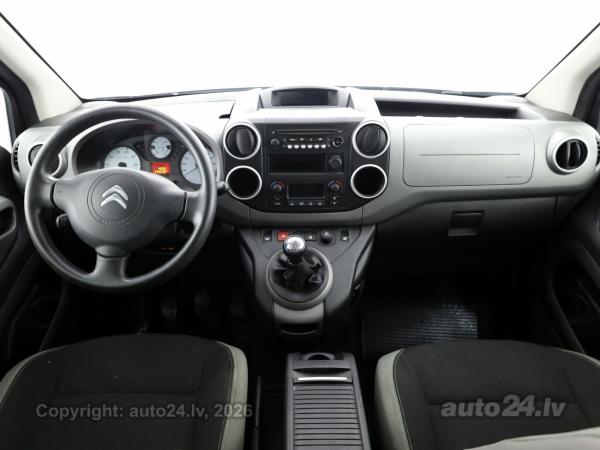 Black Citroen Berlingo 2017 in Tallinn, with an engine capacity of 1.60 L and mileage of 239 thousand km for 3499 €, photo 5 on AUTOMOTO.COM.LV