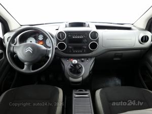 Melns Citroen Berlingo 2017 Tallina, ar dzinēja tilpumu 1.60 L un nobraukumu 239 tūkst. km par 3499 €, foto 6 vietnē AUTOMOTO.COM.LV