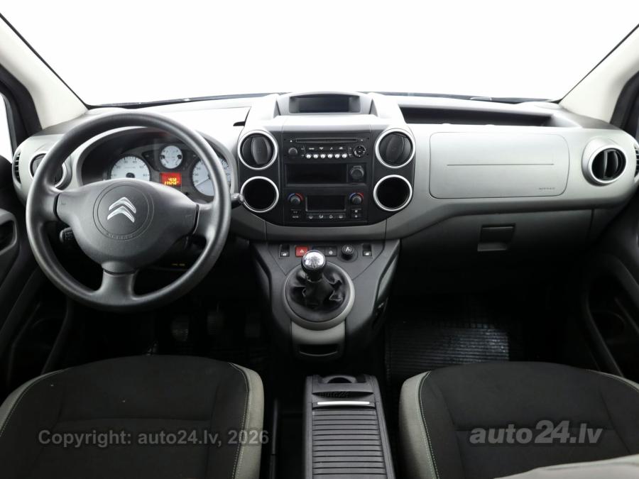 Melns Citroen Berlingo 2017 Tallina, ar dzinēja tilpumu 1.60 L un nobraukumu 239 tūkst. km par 3499 €, foto 6 vietnē AUTOMOTO.COM.LV