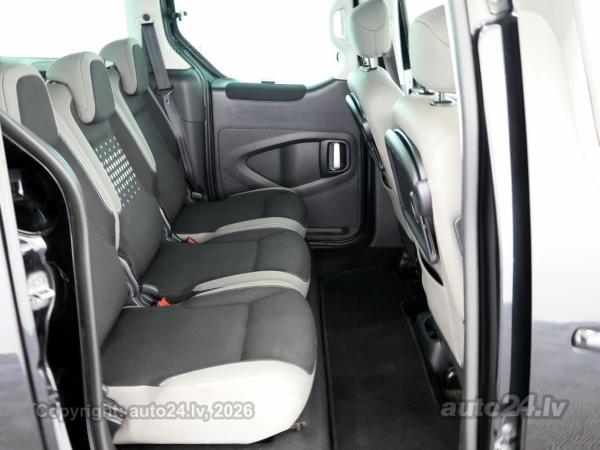 Black Citroen Berlingo 2017 in Tallinn, with an engine capacity of 1.60 L and mileage of 239 thousand km for 3499 €, photo 7 on AUTOMOTO.COM.LV