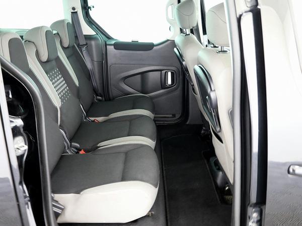 Black Citroen Berlingo 2017 in Tallinn, with an engine capacity of 1.60 L and mileage of 239 thousand km for 3499 €, photo 7 on AUTOMOTO.COM.LV
