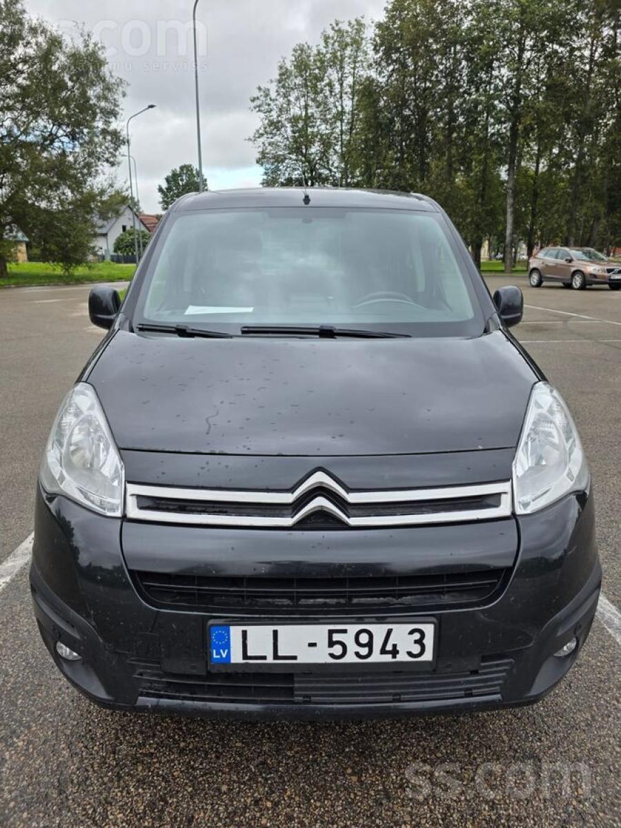 Black Citroen Berlingo 2018 in Jekabpils, with an engine capacity of 1.60 L and mileage of 120 thousand km for 10000 €, photo 1 on AUTOMOTO.COM.LV