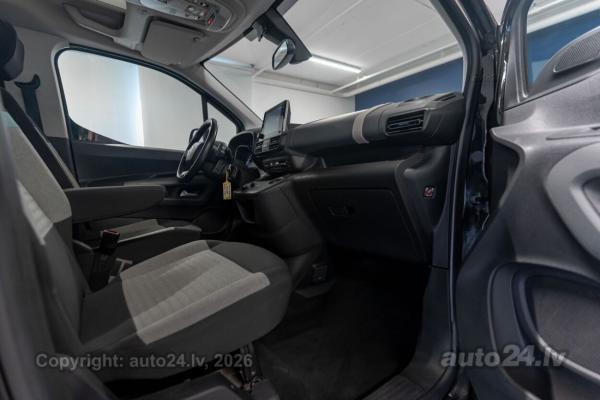 Melns Citroen Berlingo 2019 Tallina, ar dzinēja tilpumu 1.50 L un nobraukumu 60 tūkst. km par 15900 €, foto 8 vietnē AUTOMOTO.COM.LV
