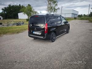 Black Citroen Berlingo 2019 in Parnu, with an engine capacity of 1.50 L and mileage of 122 thousand km for 19700 €, photo 3 on AUTOMOTO.COM.LV