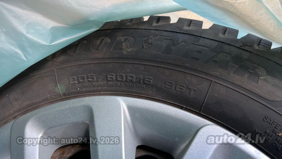 Melns Citroen Berlingo 2019 Tartu, ar dzinēja tilpumu 1.50 L un nobraukumu 96 tūkst. km par 14900 €, foto 15 vietnē AUTOMOTO.COM.LV