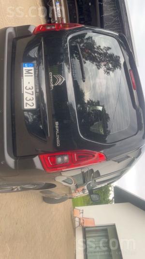 Black Citroen Berlingo 2021 in Valmiera, with an engine capacity of 1.20 L and mileage of 71 thousand km for 11900 €, photo 4 on AUTOMOTO.COM.LV