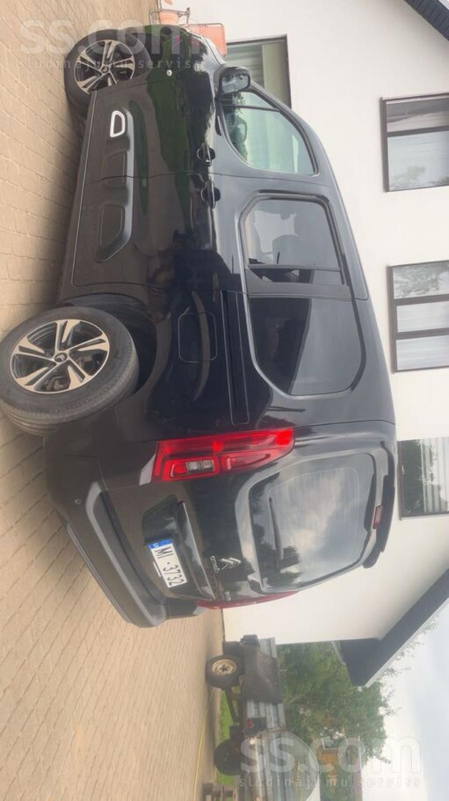 Black Citroen Berlingo 2021 in Valmiera, with an engine capacity of 1.20 L and mileage of 71 thousand km for 11900 €, photo 5 on AUTOMOTO.COM.LV