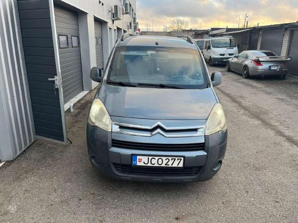 Blue Citroen Berlingo 2008 in Klaipeda, with an engine capacity of 66.00 L and mileage of 239 thousand km for 2150 €, photo 3 on AUTOMOTO.COM.LV