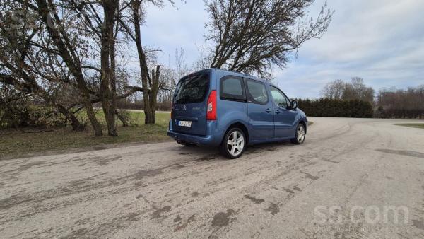 Zils Citroen Berlingo 2010 Jelgava, ar dzinēja tilpumu 1.60 L un nobraukumu 354 tūkst. km par 1600 €, foto 2 vietnē AUTOMOTO.COM.LV