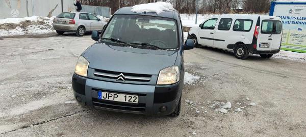 Blue Citroen Berlingo 2007 in Vilnius, with an engine capacity of 1.60 L and mileage of 320 thousand km for 550 €, photo 1 on AUTOMOTO.COM.LV