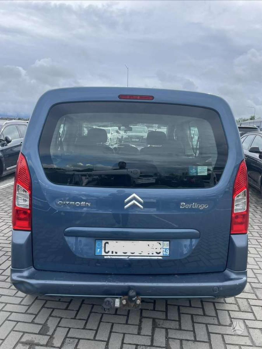 Blue Citroen Berlingo 2011 in Taurage, with an engine capacity of 1.60 L and mileage of 271 thousand km for 3200 €, photo 6 on AUTOMOTO.COM.LV