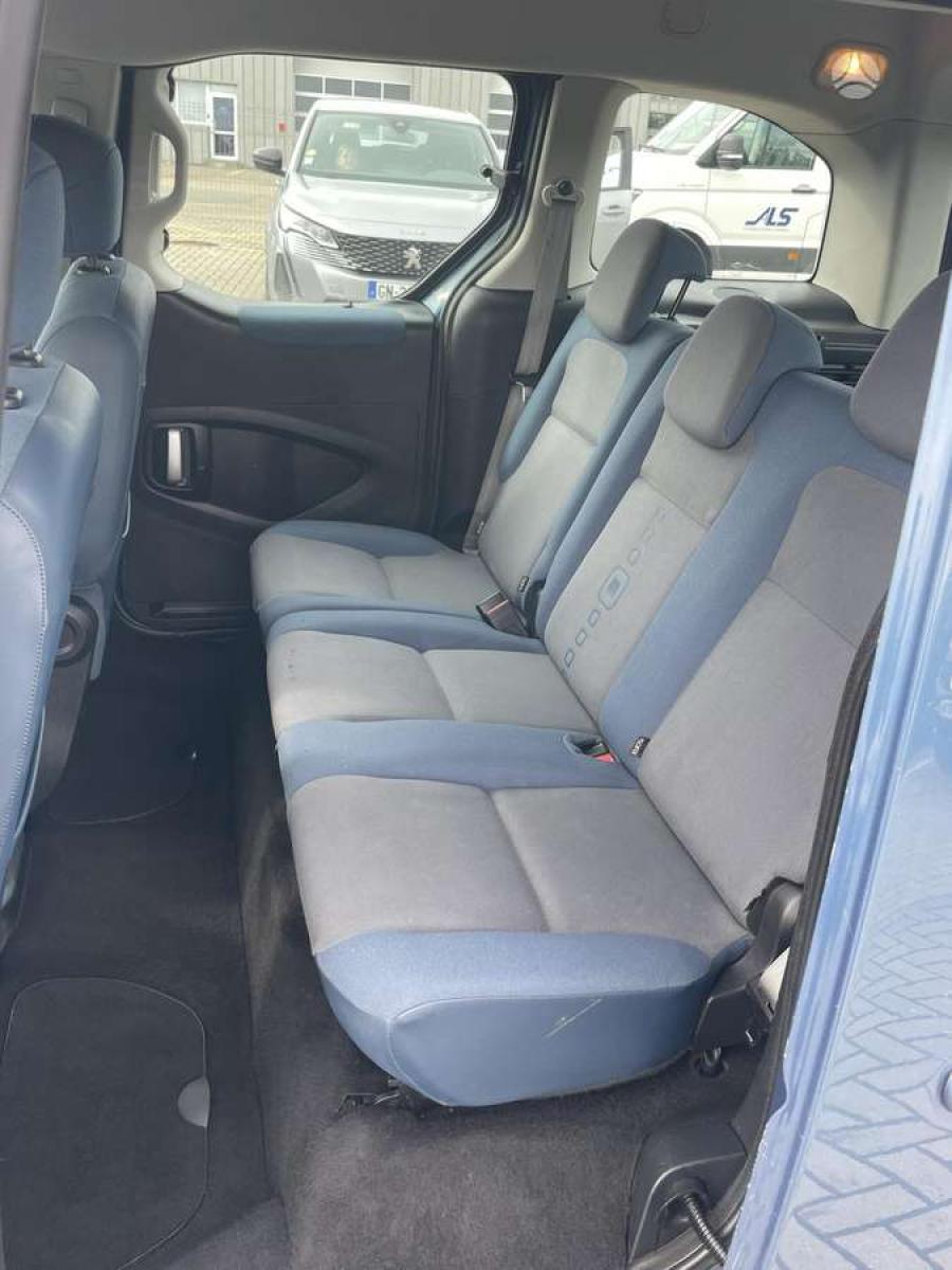 Blue Citroen Berlingo 2011 in Taurage, with an engine capacity of 1.60 L and mileage of 271 thousand km for 3200 €, photo 8 on AUTOMOTO.COM.LV