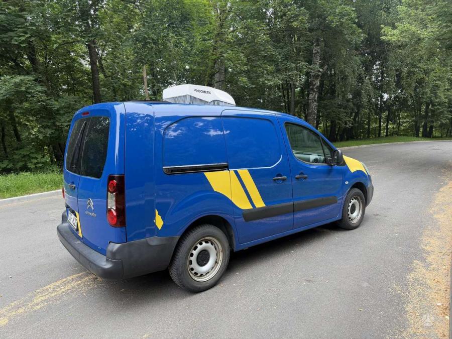 Zils Citroen Berlingo 2017 Viļņa, ar dzinēja tilpumu 1.60 L un nobraukumu 56 tūkst. km par 6500 €, foto 5 vietnē AUTOMOTO.COM.LV