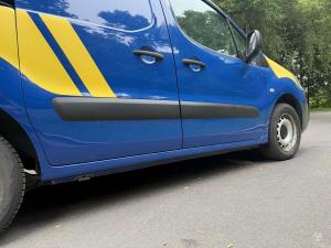 Zils Citroen Berlingo 2017 Viļņa, ar dzinēja tilpumu 1.60 L un nobraukumu 56 tūkst. km par 6500 €, foto 7 vietnē AUTOMOTO.COM.LV