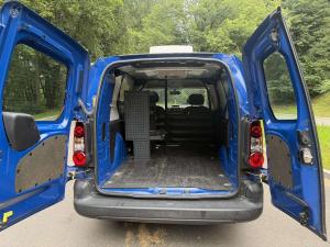 Zils Citroen Berlingo 2017 Viļņa, ar dzinēja tilpumu 1.60 L un nobraukumu 56 tūkst. km par 6500 €, foto 9 vietnē AUTOMOTO.COM.LV