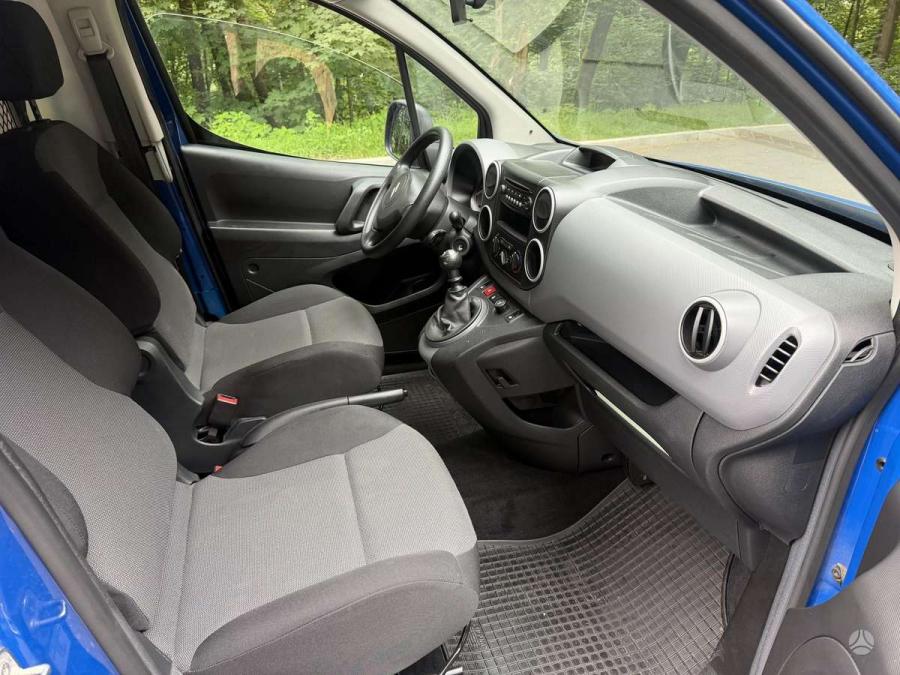 Zils Citroen Berlingo 2017 Viļņa, ar dzinēja tilpumu 1.60 L un nobraukumu 56 tūkst. km par 6500 €, foto 13 vietnē AUTOMOTO.COM.LV