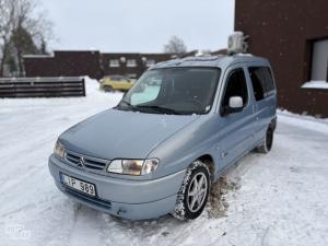 Zils Citroen Berlingo 2001 Kaišiadorys, ar dzinēja tilpumu 1.40 L un nobraukumu 400 tūkst. km par 700 €, foto  vietnē AUTOMOTO.COM.LV