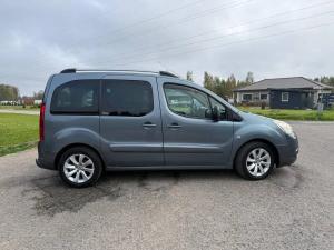Zils Citroen Berlingo 2010 Rīga, ar dzinēja tilpumu 1.60 L un nobraukumu 223 tūkst. km par 2600 €, foto 4 vietnē AUTOMOTO.COM.LV