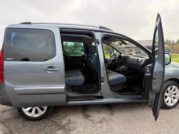 Zils Citroen Berlingo 2010 Rīga, ar dzinēja tilpumu 1.60 L un nobraukumu 223 tūkst. km par 2600 €, foto 5 vietnē AUTOMOTO.COM.LV