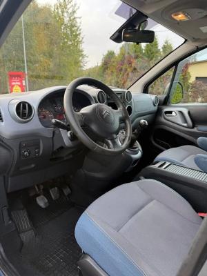 Zils Citroen Berlingo 2010 Rīga, ar dzinēja tilpumu 1.60 L un nobraukumu 223 tūkst. km par 2600 €, foto 11 vietnē AUTOMOTO.COM.LV