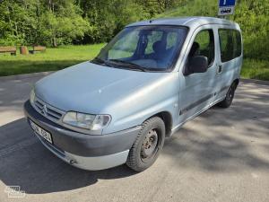 Zils Citroen Berlingo 2002 Alīta, ar dzinēja tilpumu 1.60 L un nobraukumu 350 tūkst. km par 550 €, foto  vietnē AUTOMOTO.COM.LV