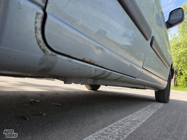 Zils Citroen Berlingo 2002 Alīta, ar dzinēja tilpumu 1.60 L un nobraukumu 350 tūkst. km par 550 €, foto 9 vietnē AUTOMOTO.COM.LV