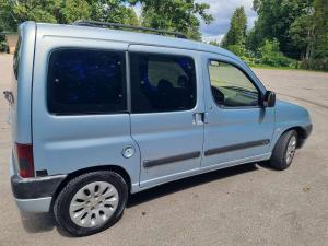 Blue Citroen Berlingo 2002 in Kaunas, with an engine capacity of 2.00 L and mileage of 468 thousand km for 1499 €, photo 6 on AUTOMOTO.COM.LV