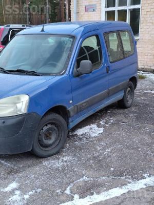 Zils Citroen Berlingo 2004 Rīga, ar dzinēja tilpumu 1.40 L un nobraukumu 303 tūkst. km par 1750 €, foto 2 vietnē AUTOMOTO.COM.LV