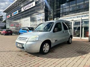 Citroen Berlingo 2005 Rīga vietnē Zils Citroen Berlingo 2005 Rīga, ar dzinēja tilpumu 1.90 L un nobraukumu 182 tūkst. km par 1100 €, foto 1 vietnē AUTOMOTO.COM.LV