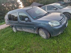Zils Citroen Berlingo 2006 Molėtai, ar dzinēja tilpumu 1.56 L un nobraukumu 300 tūkst. km par 700 €, foto 4 vietnē AUTOMOTO.COM.LV