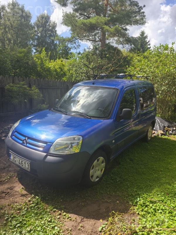 Zils Citroen Berlingo 2006 Jēkabpils, ar dzinēja tilpumu 1.60 L un nobraukumu 220 tūkst. km par 1500 €, foto 4 vietnē AUTOMOTO.COM.LV