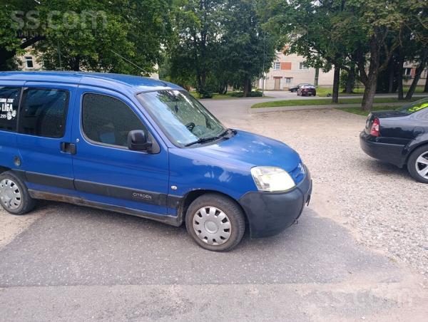 Blue Citroen Berlingo 2007 in Talsi, with an engine capacity of 1.60 L and mileage of 304 thousand km for 1200 €, photo 4 on AUTOMOTO.COM.LV