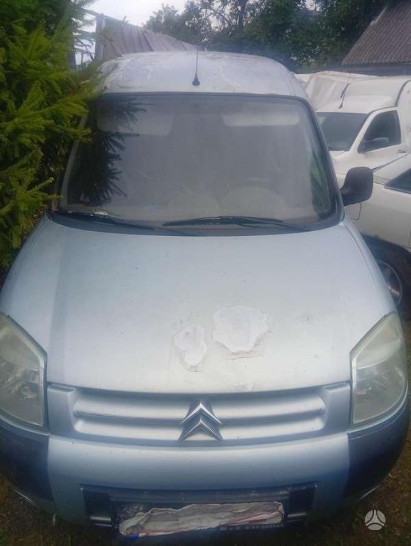 Blue Citroen Berlingo 2007 in Kaunas, with an engine capacity of 2.00 L and mileage of 248 thousand km for 450 €, photo 1 on AUTOMOTO.COM.LV