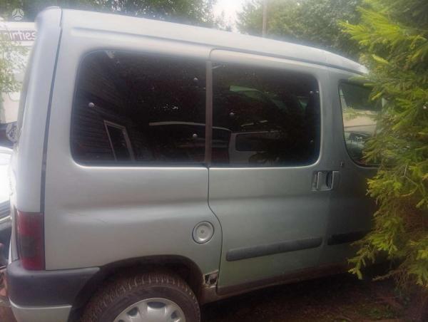 Blue Citroen Berlingo 2007 in Kaunas, with an engine capacity of 2.00 L and mileage of 248 thousand km for 450 €, photo 2 on AUTOMOTO.COM.LV