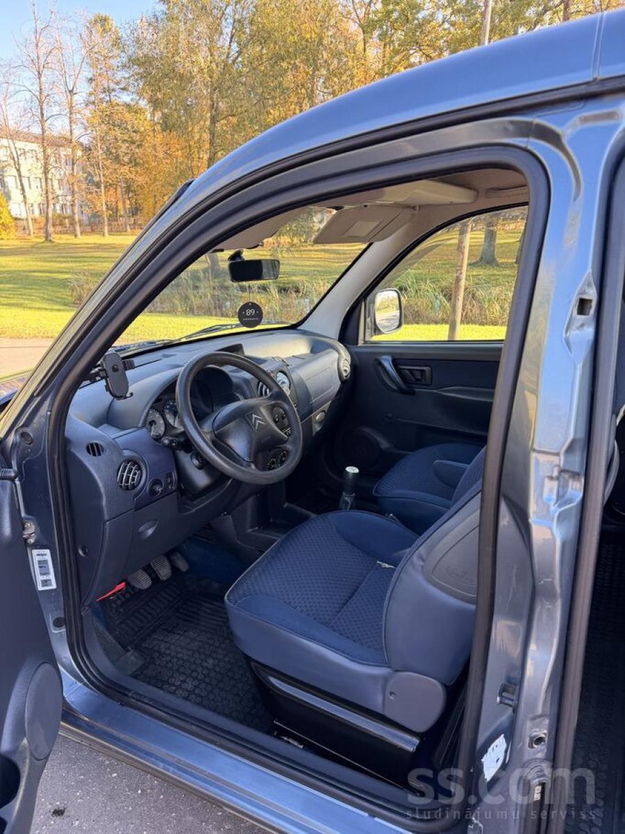 Zils Citroen Berlingo 2007 Jūrmala, ar dzinēja tilpumu 1.60 L un nobraukumu 255 tūkst. km par 2650 €, foto 11 vietnē AUTOMOTO.COM.LV