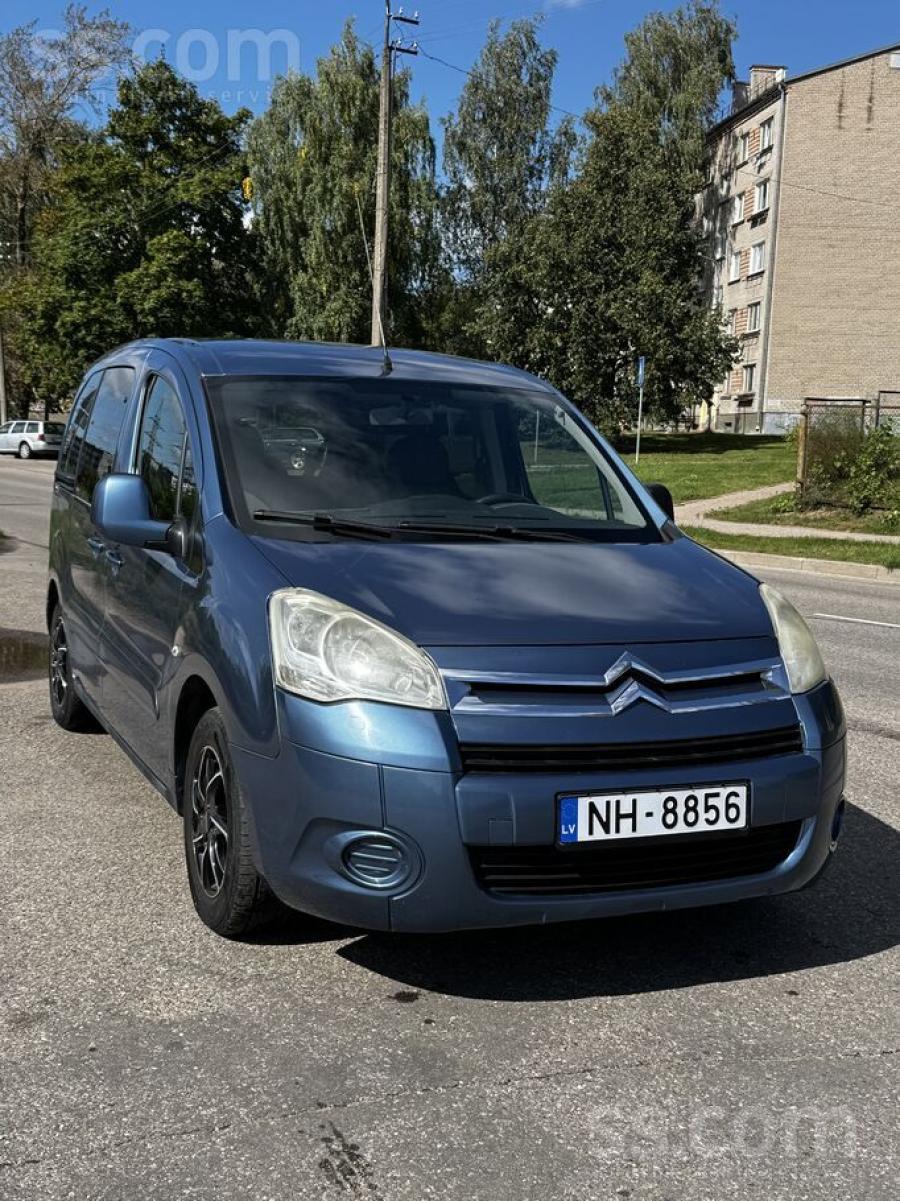 Blue Citroen Berlingo 2008 in Daugavpils, with an engine capacity of 1.60 L and mileage of 295 thousand km for 2900 €, photo 1 on AUTOMOTO.COM.LV