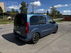 Blue Citroen Berlingo 2008 in Daugavpils, with an engine capacity of 1.60 L and mileage of 295 thousand km for 2900 €, photo 5 on AUTOMOTO.COM.LV