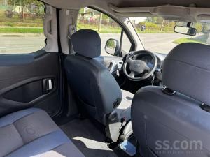 Blue Citroen Berlingo 2008 in Daugavpils, with an engine capacity of 1.60 L and mileage of 295 thousand km for 2900 €, photo 7 on AUTOMOTO.COM.LV