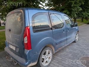 Zils Citroen Berlingo 2010 Jelgava, ar dzinēja tilpumu 1.60 L un nobraukumu 367 tūkst. km par 1300 €, foto 3 vietnē AUTOMOTO.COM.LV