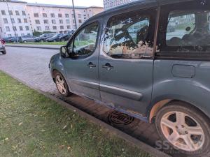 Zils Citroen Berlingo 2010 Jelgava, ar dzinēja tilpumu 1.60 L un nobraukumu 367 tūkst. km par 1300 €, foto 4 vietnē AUTOMOTO.COM.LV
