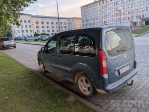 Zils Citroen Berlingo 2010 Jelgava, ar dzinēja tilpumu 1.60 L un nobraukumu 367 tūkst. km par 1300 €, foto 5 vietnē AUTOMOTO.COM.LV