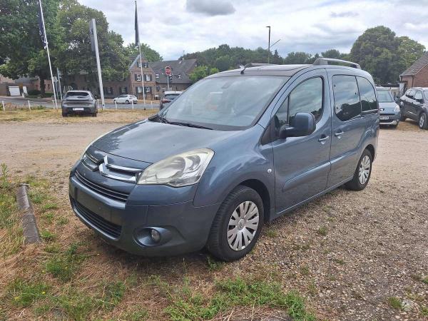 Zils Citroen Berlingo 2010 Jurbarkas, ar dzinēja tilpumu 1.56 L un nobraukumu 232 tūkst. km par 3700 €, foto 1 vietnē AUTOMOTO.COM.LV