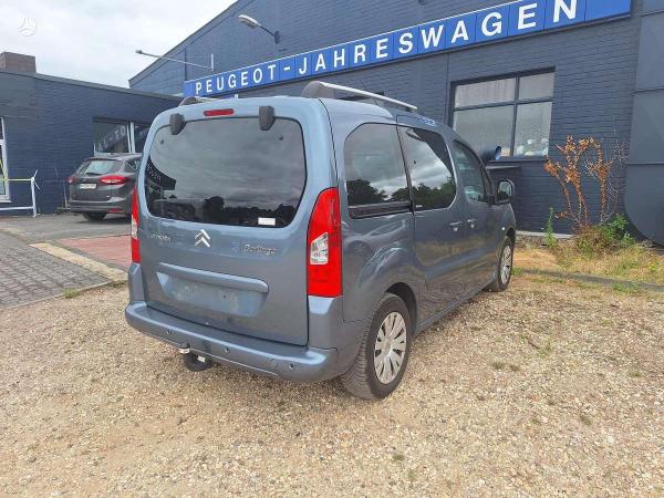 Zils Citroen Berlingo 2010 Jurbarkas, ar dzinēja tilpumu 1.56 L un nobraukumu 232 tūkst. km par 3700 €, foto 4 vietnē AUTOMOTO.COM.LV