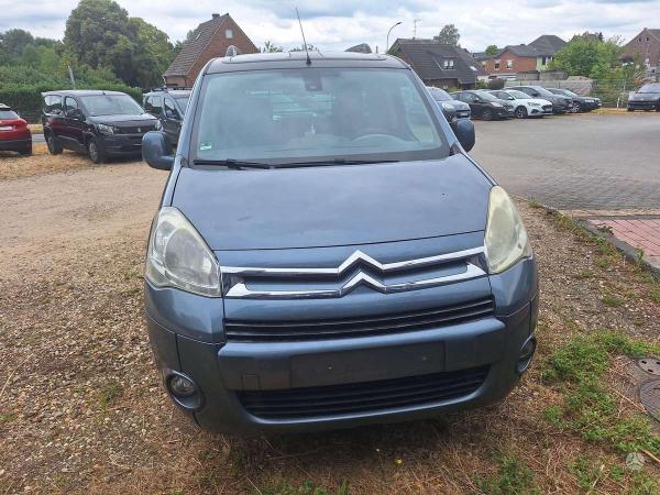 Zils Citroen Berlingo 2010 Jurbarkas, ar dzinēja tilpumu 1.56 L un nobraukumu 232 tūkst. km par 3700 €, foto 6 vietnē AUTOMOTO.COM.LV