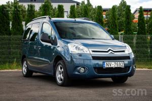Blue Citroen Berlingo 2010 in Jelgava, with an engine capacity of 1.60 L and mileage of 286 thousand km for 3400 €, photo  on AUTOMOTO.COM.LV