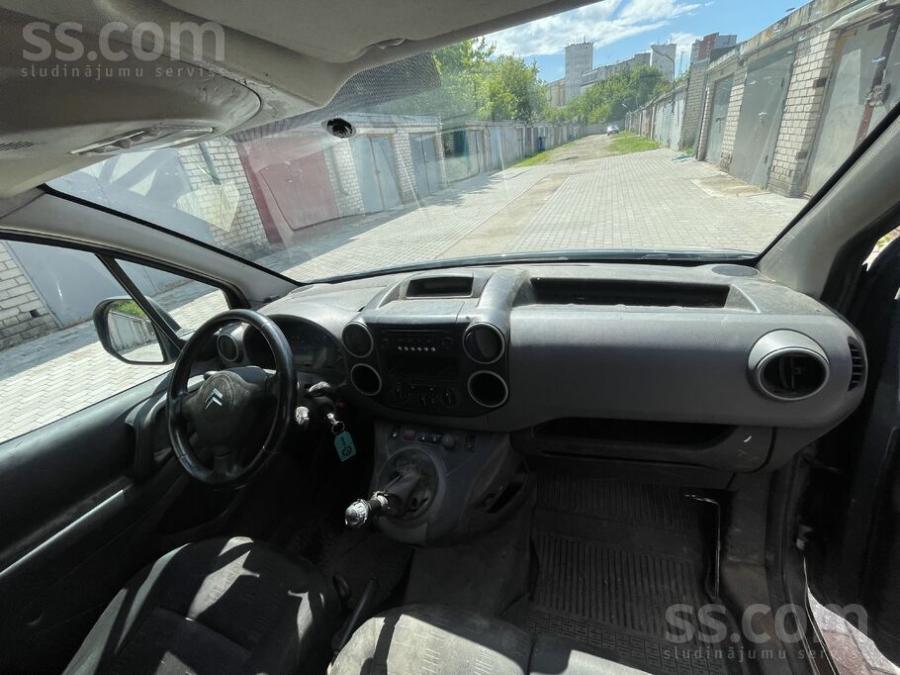 Синий Ситроен Берлинго 2011 в Рига, объемом двигателя 1.60 л и пробегом 340 тыс. км за 1500 €, фото 7 на AUTOMOTO.COM.LV