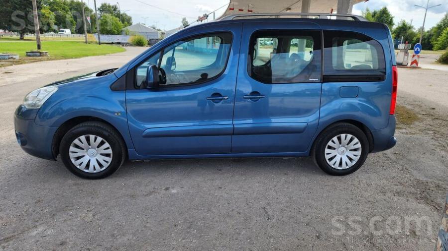 Zils Citroen Berlingo 2011 Ogre, ar dzinēja tilpumu 1.60 L un nobraukumu 272 tūkst. km par 4750 €, foto 1 vietnē AUTOMOTO.COM.LV