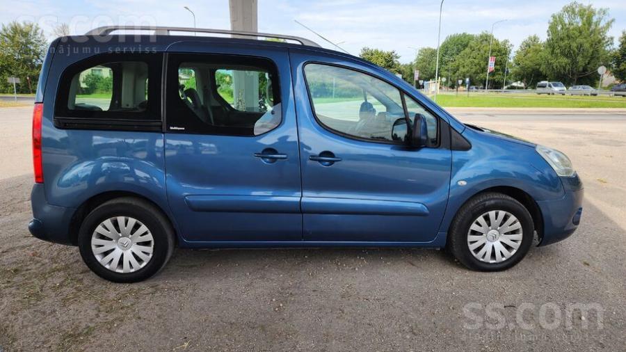 Zils Citroen Berlingo 2011 Ogre, ar dzinēja tilpumu 1.60 L un nobraukumu 272 tūkst. km par 4750 €, foto 6 vietnē AUTOMOTO.COM.LV